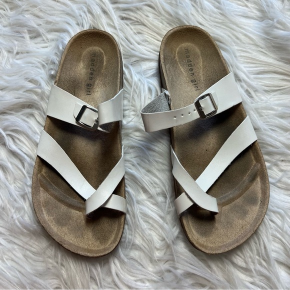 Madden Girl | Shoes | 53 Madden Girl Gizeh Style Sandals | Poshmark